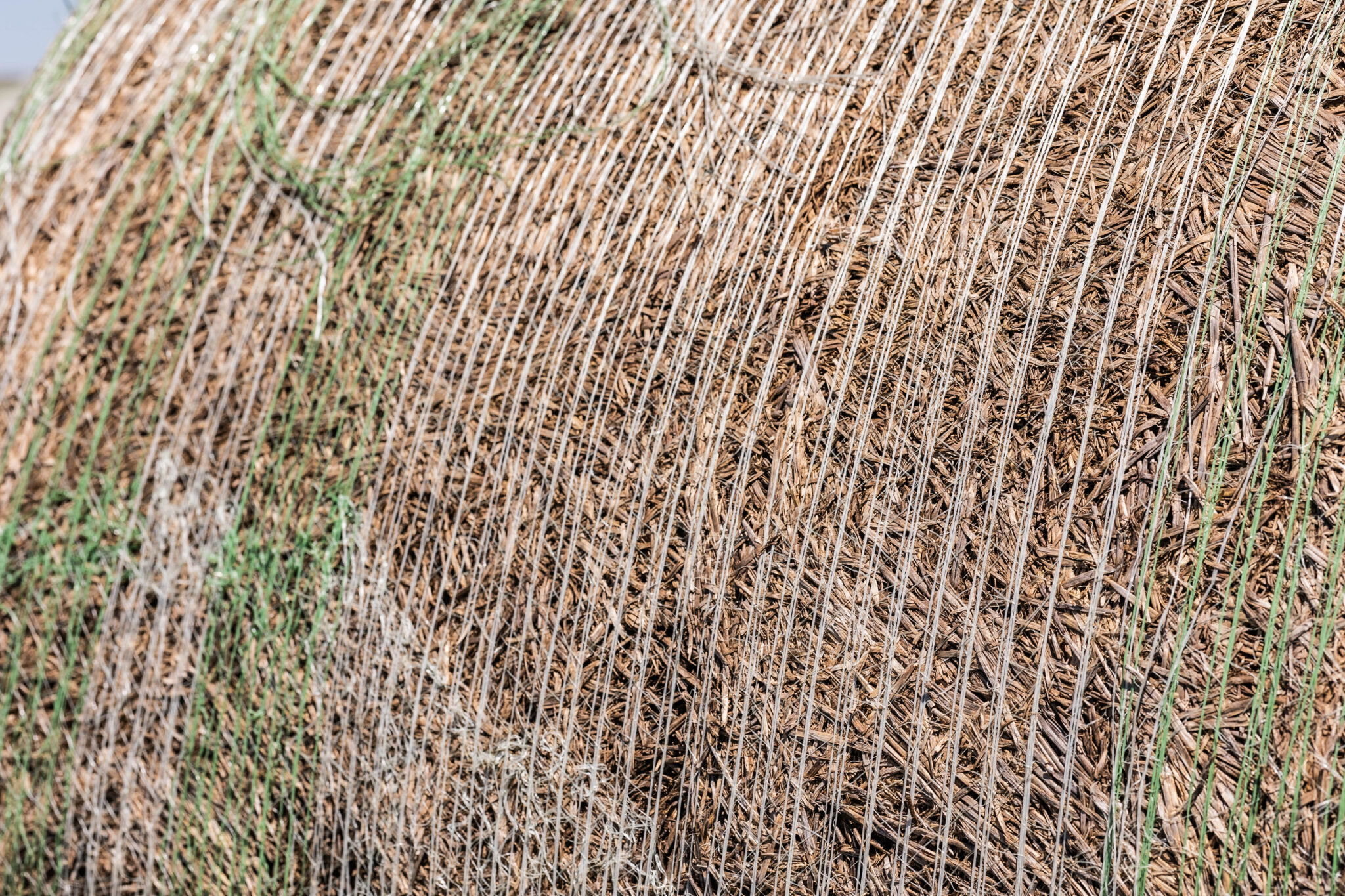 Hay Bale Netting Problems Ranchers Face | 4AG Manufacturing