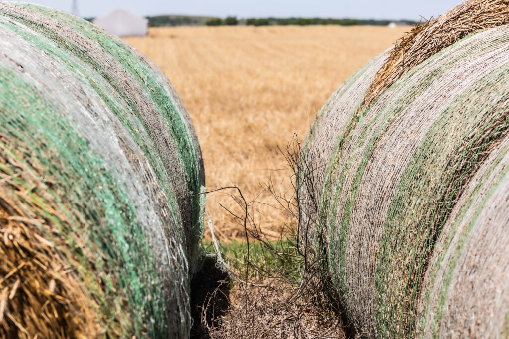 Hay Bale Netting Problems Ranchers Face | 4AG Manufacturing